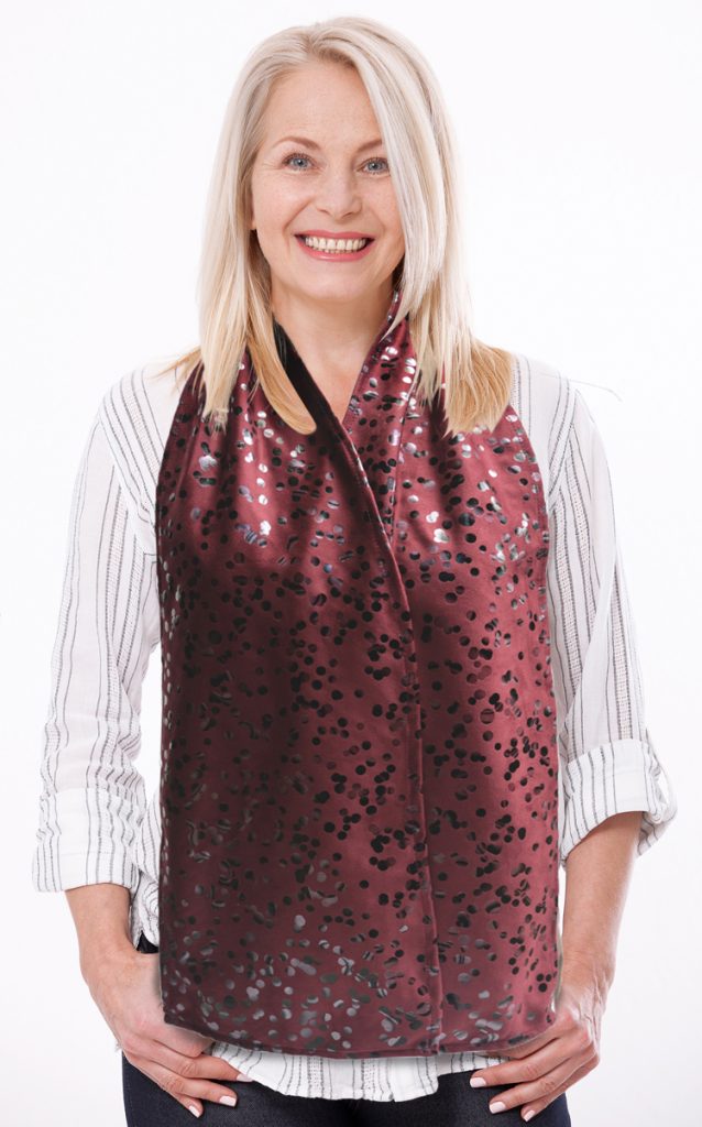 Cravaat Dining Scarf Adult Bib- Stylish Protection from Food Spills